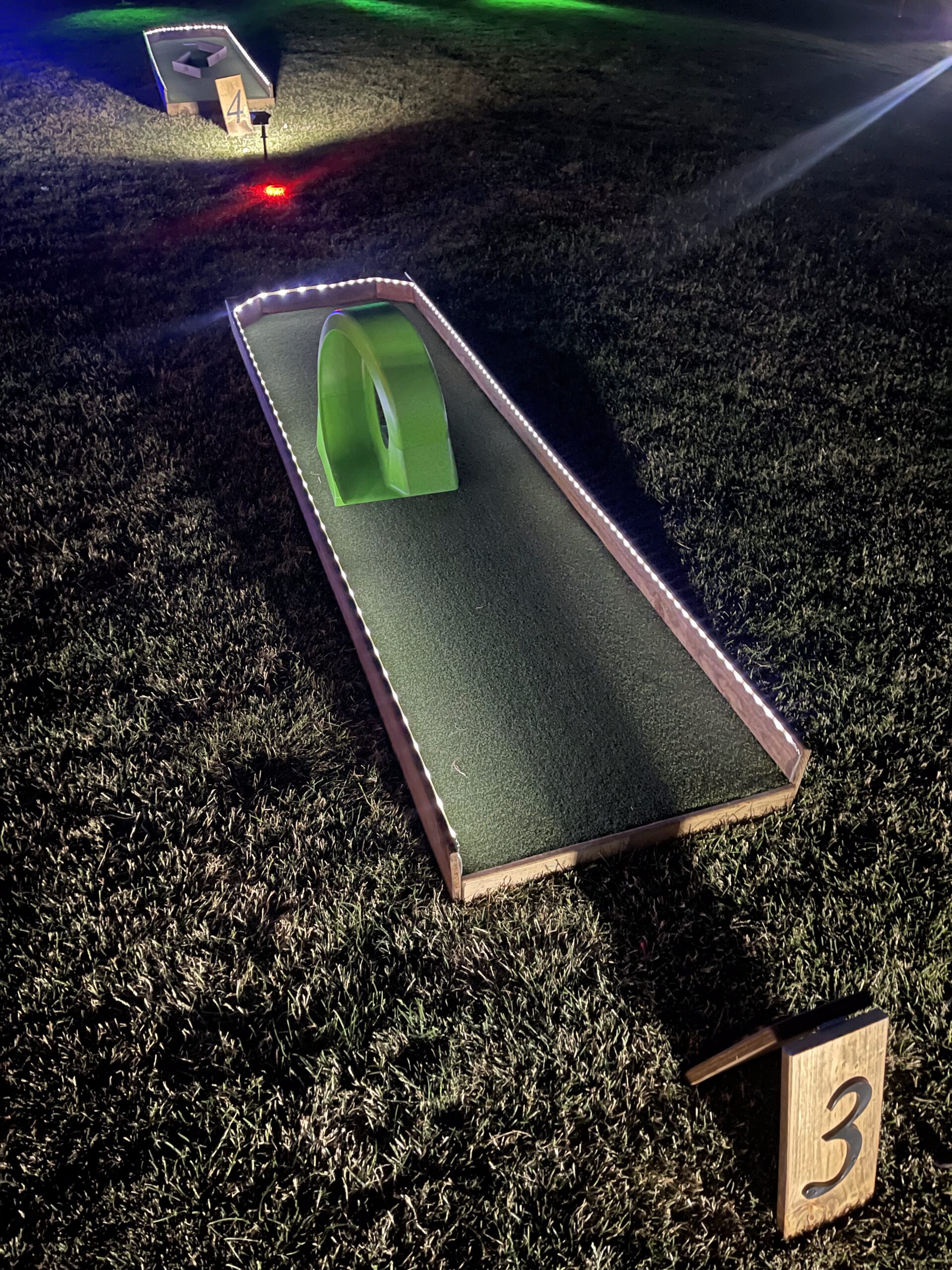 Night Birdies – The Ultimate Night Golf Experience
